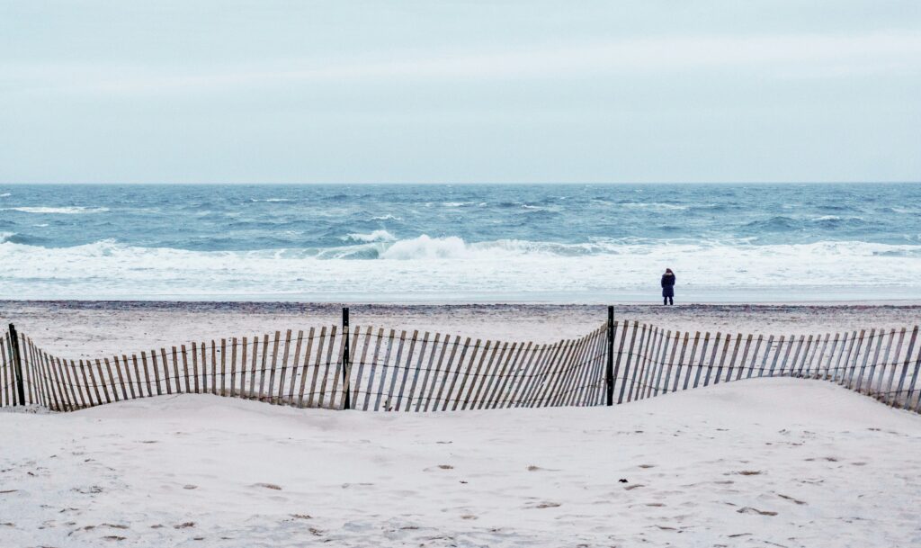 The Hamptons: An Overview of the Luxurious Beach Playground in New York ...